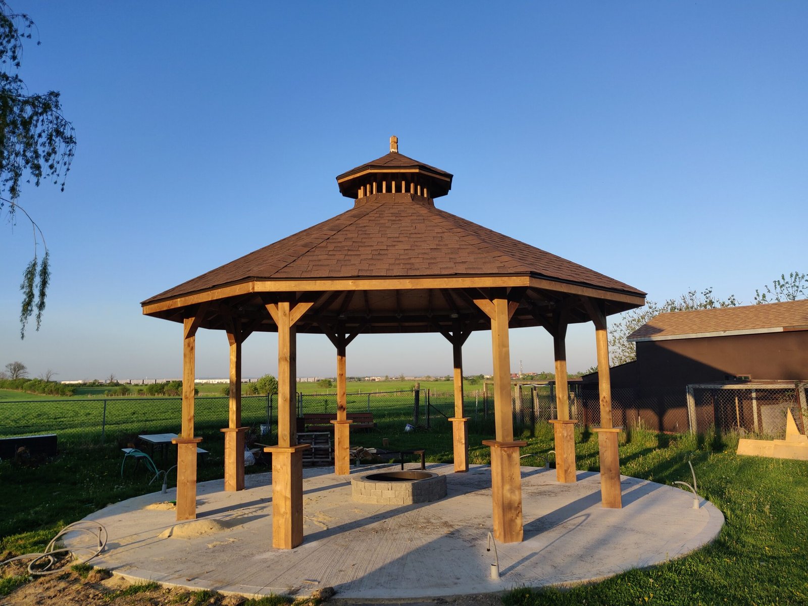 Custom Gazebo Project in Caledon ON - Megapol Deck, Fence, Carpenter ...